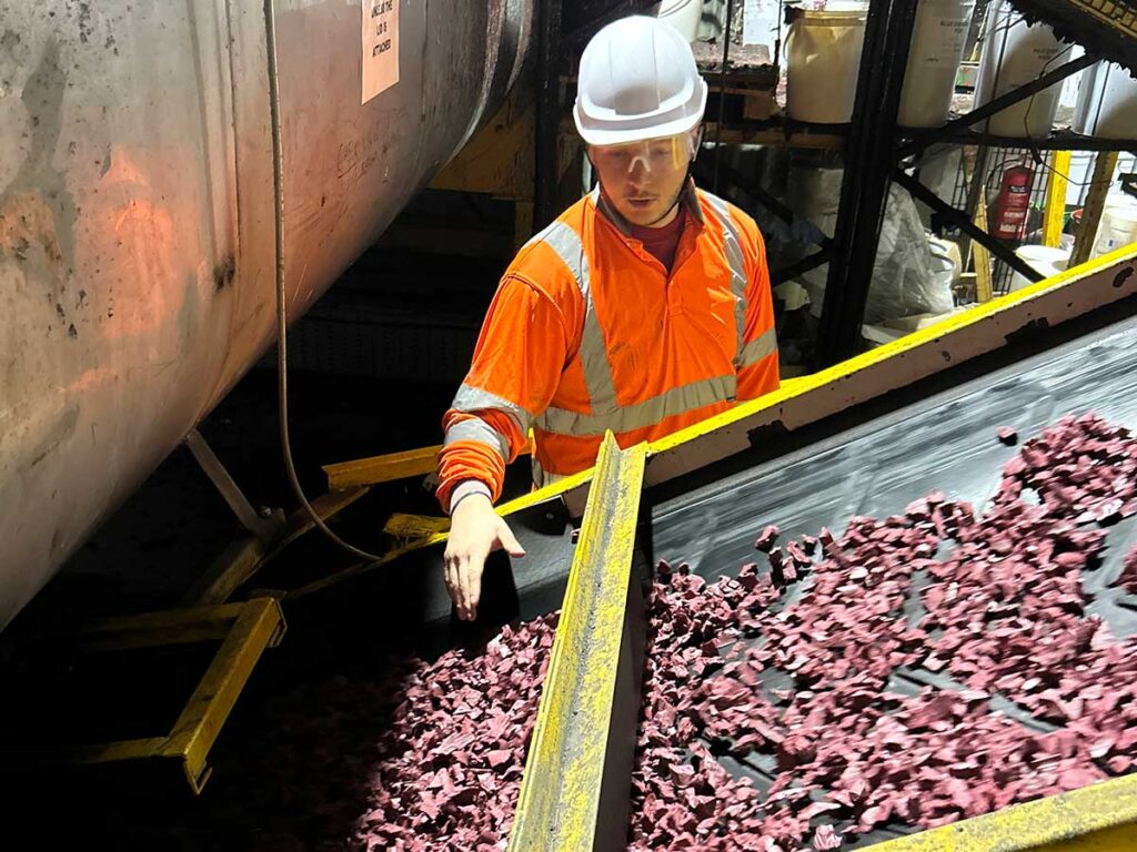 Eco Rubber Chippings - Buy Coloured Recycled Rubber Chip